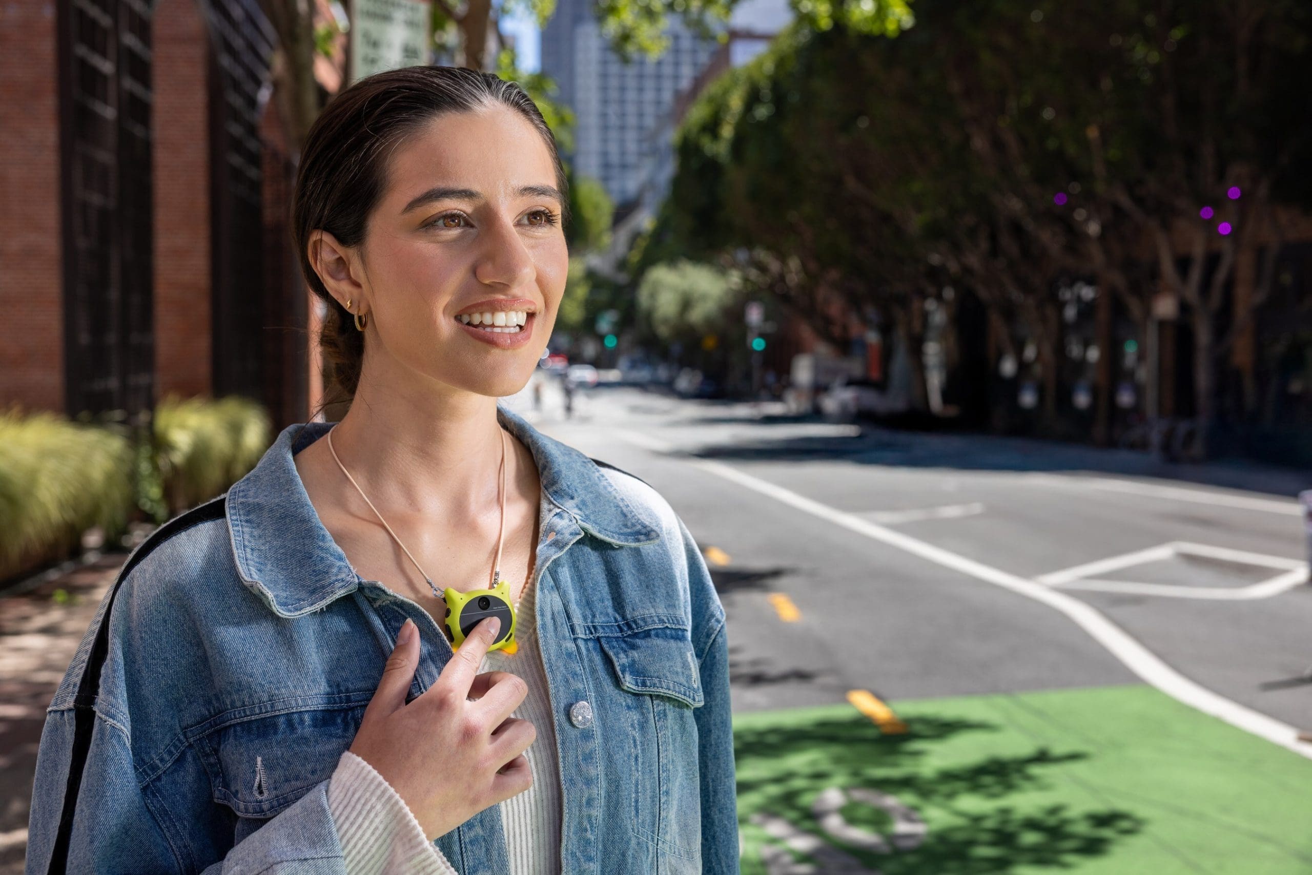 Looki L1: The AI Wearable That Sees, Hears, and Remembers For You - Bill Hartzer